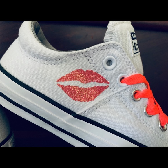 Converse | Shoes | Kiss Lips Converse Sneaker | Poshmark
